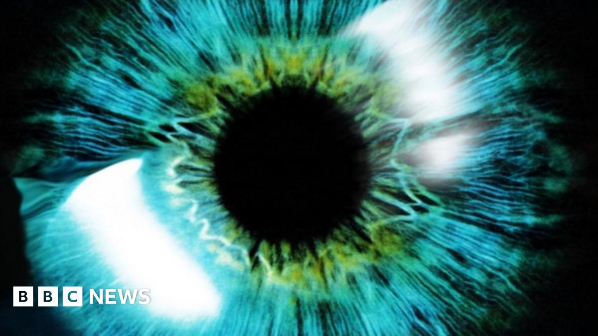 Optical illusion aids eye-writing via computer screen - BBC News