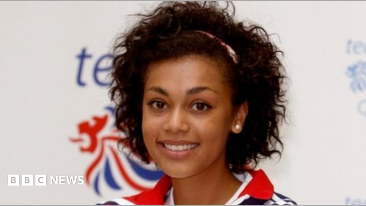 19-year-old's 'honour' at lighting the Olympic cauldron - BBC News