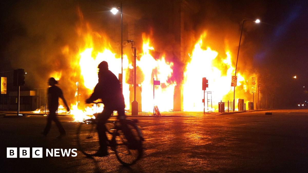 Riots response led to more gang violence, says CSJ - BBC News