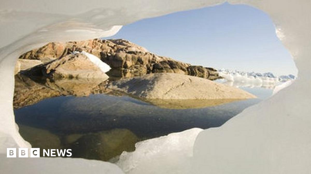 Greenland's ice 'melts in spurts' - BBC News