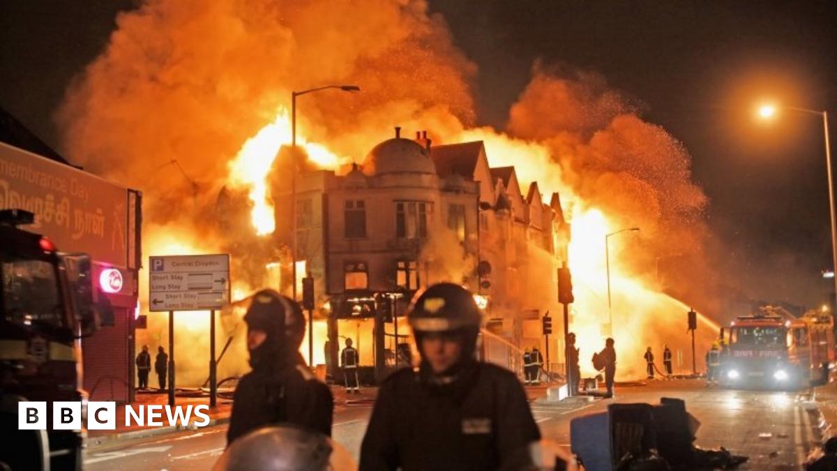 Riot Damages Act facing overhaul in wake of 2011 riots - BBC News