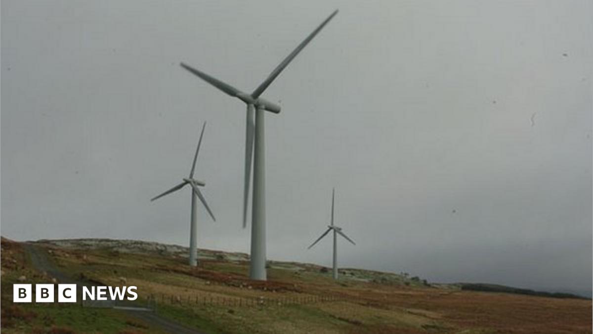 Powys wind farms: Pentre Tump, Mynydd-y-Cemmaes refused - BBC News