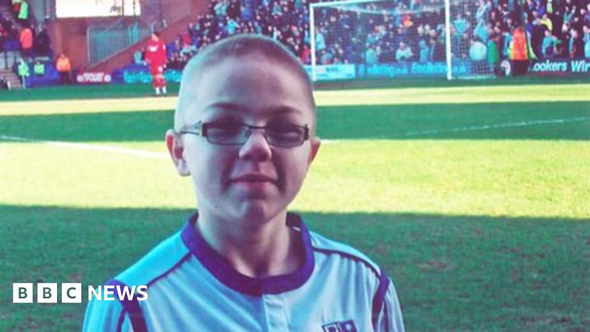 Gower sea death: Sam Capper, 15, 'held by brother' - BBC News