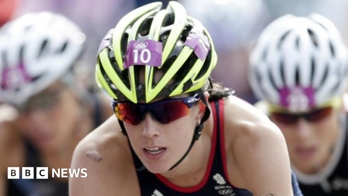 Olympic triathlete Helen Jenkins does 'Bridgend proud' - BBC News