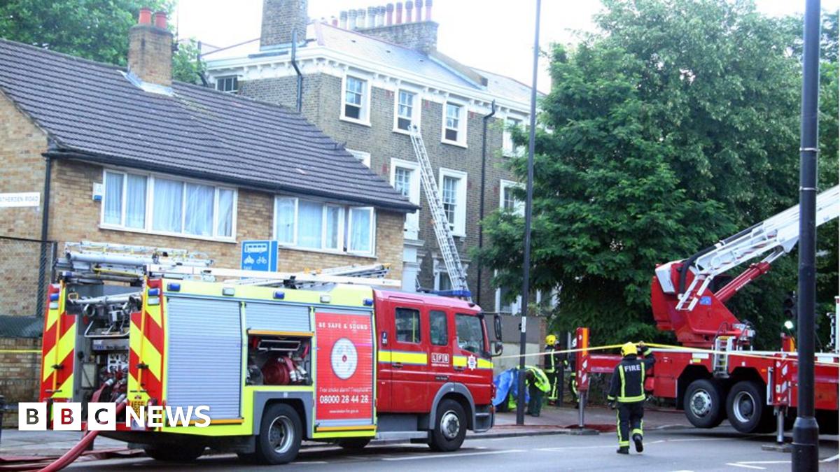 Man arrested over fatal hostel fire in Hackney - BBC News