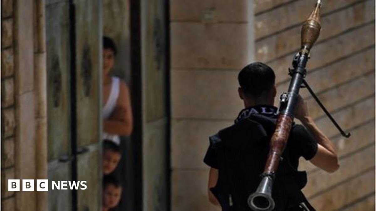 Syria crisis: Turkey training rebels, says FSA fighter - BBC News