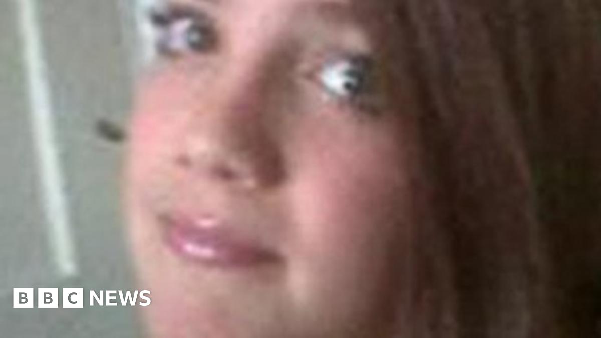 Tia Sharp: Hundreds search for missing Croydon girl - BBC News