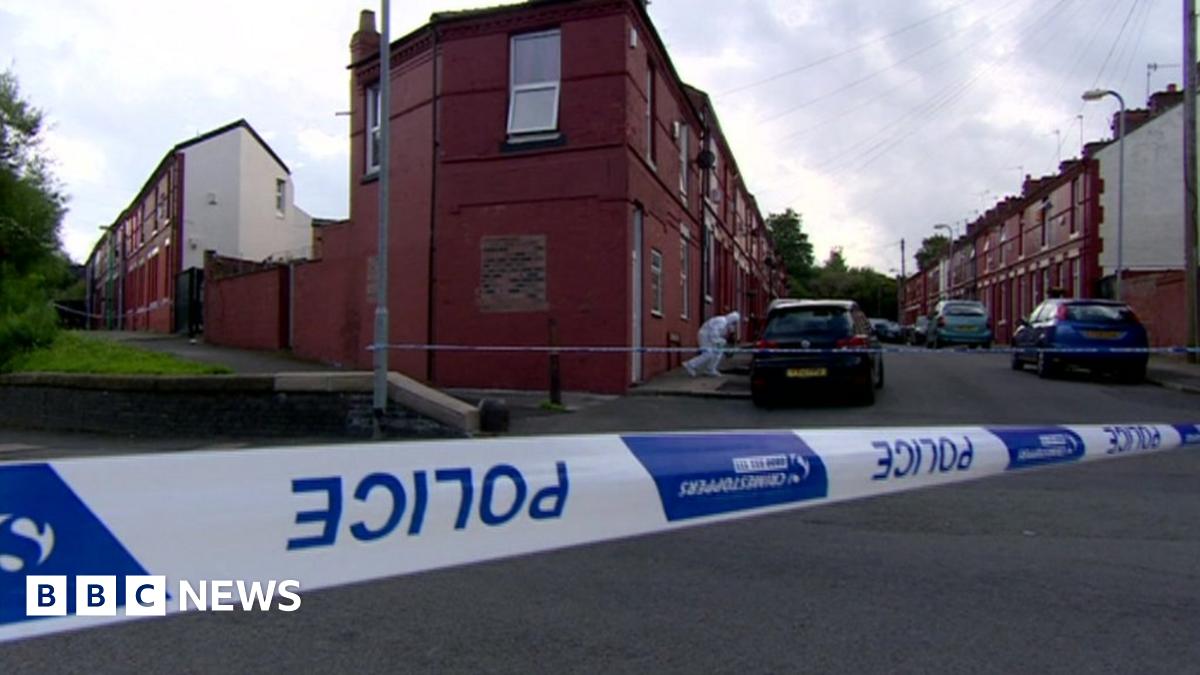 Bootle shootings: Police find shotgun on railway line - BBC News