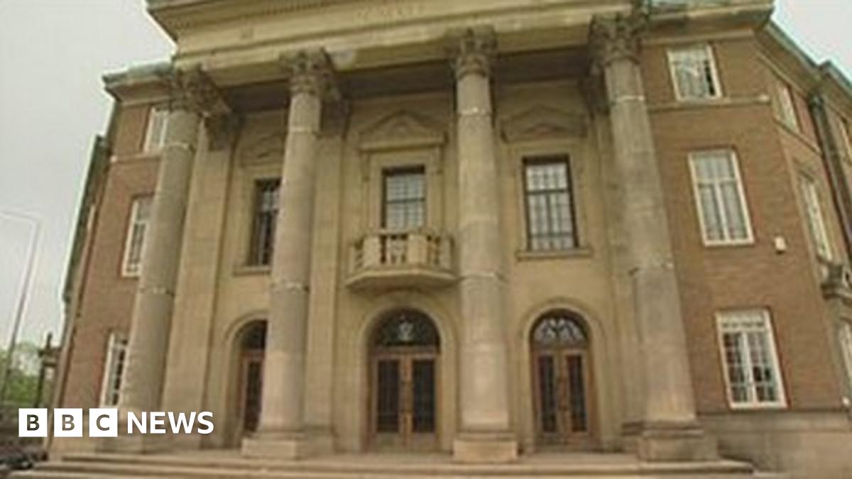 Derby City Council confirms debt will rise to £450m - BBC News