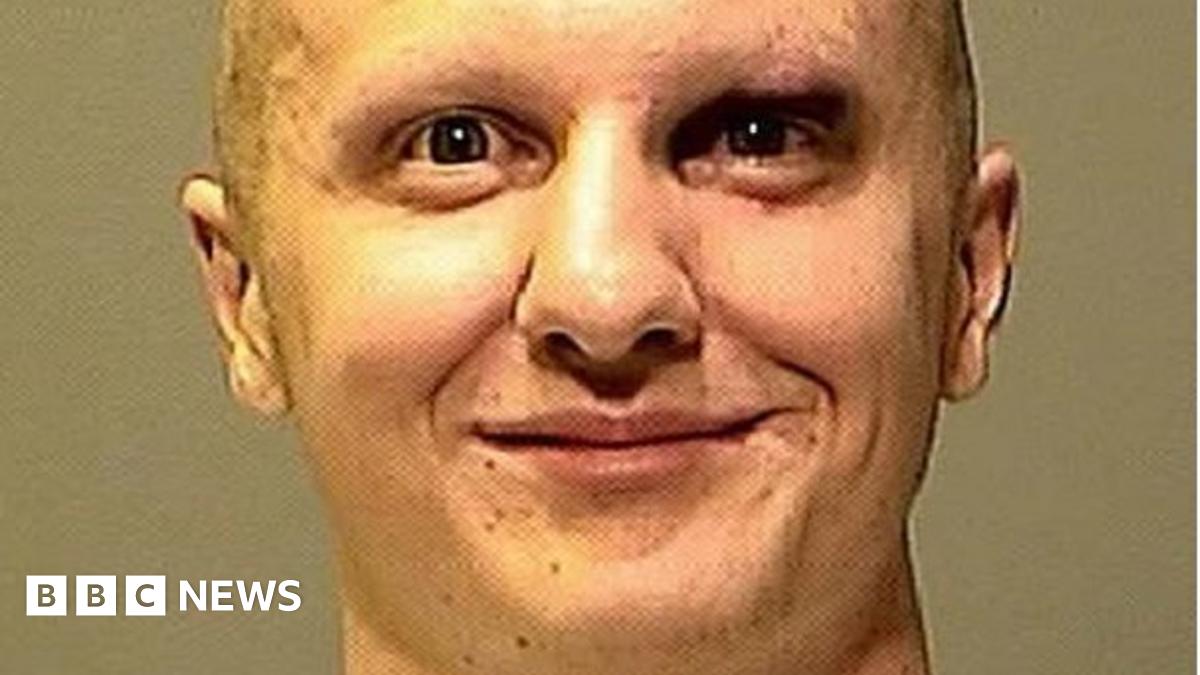 Jared Loughner pleads guilty to six deaths in shooting - BBC News