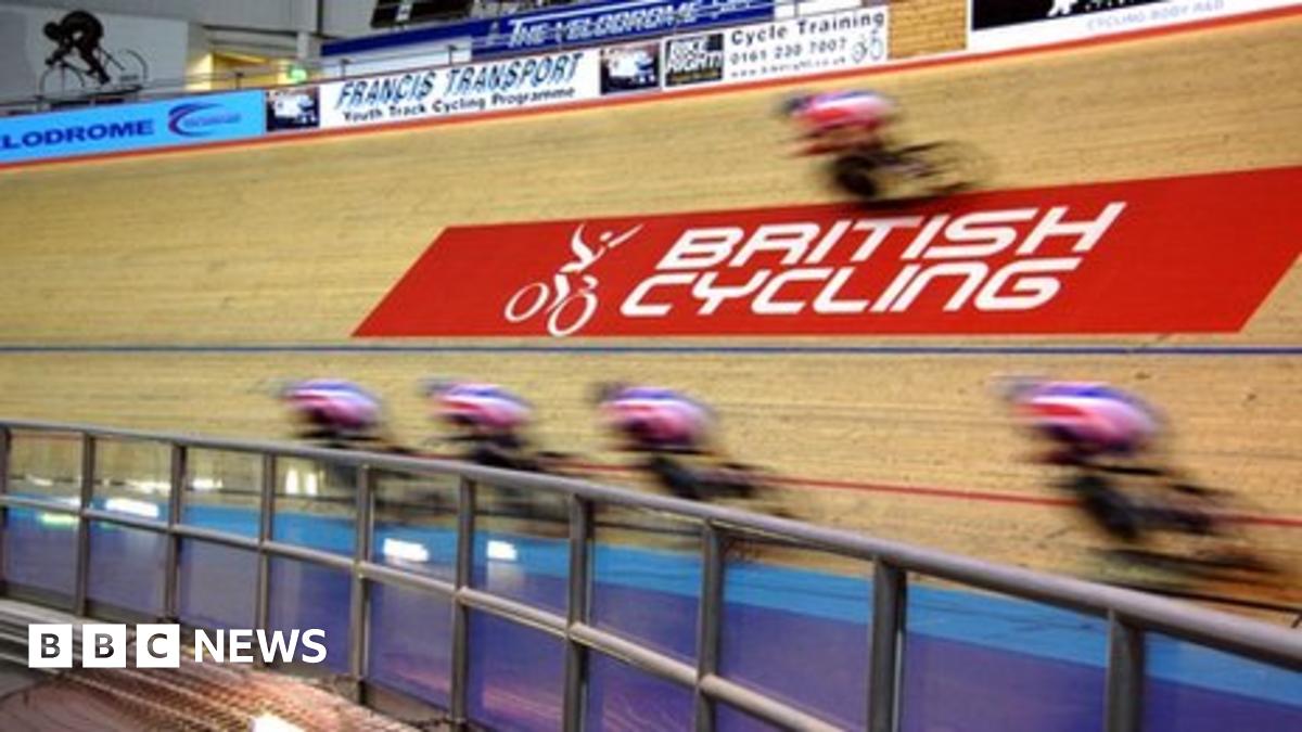 British Cycling to remain based at Manchester Velodrome - BBC News