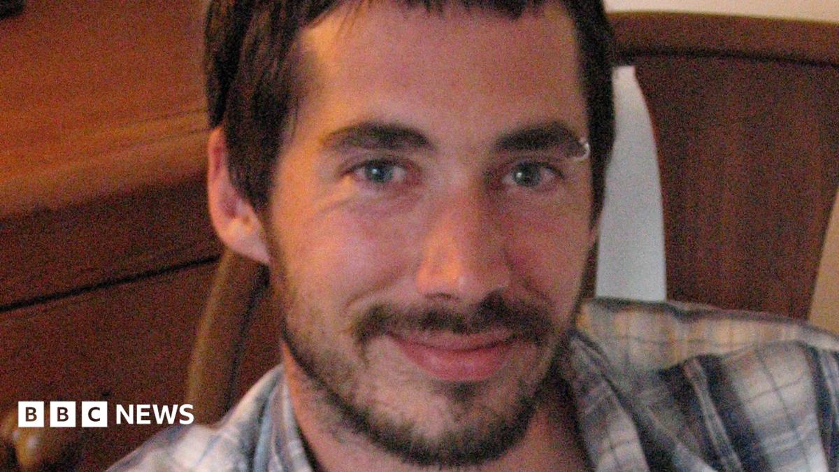 James McLaren: Parents' tribute to BBC music writer - BBC News