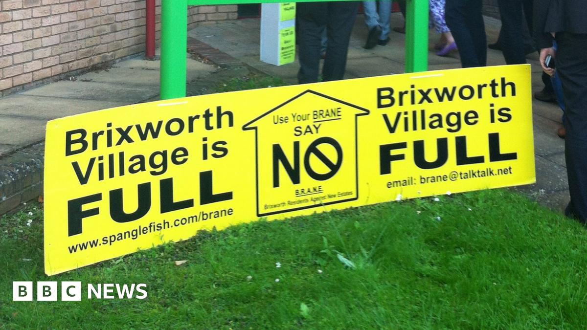 Brixworth homes plan approved by councillors - BBC News