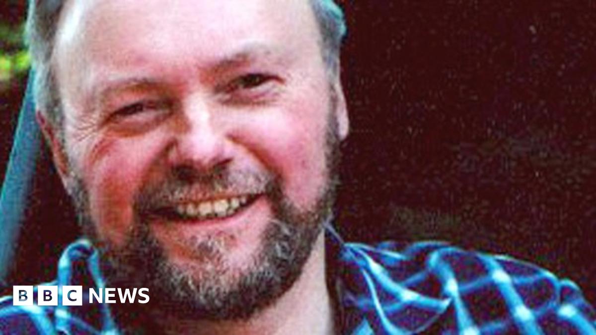 James Ward shooting: Funeral held for solicitor - BBC News