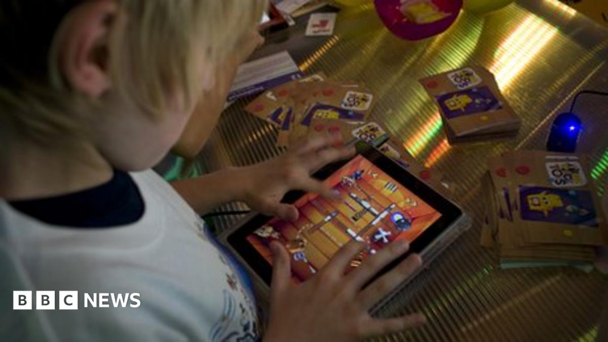 Three-day computer games festival starts in Dundee - BBC News