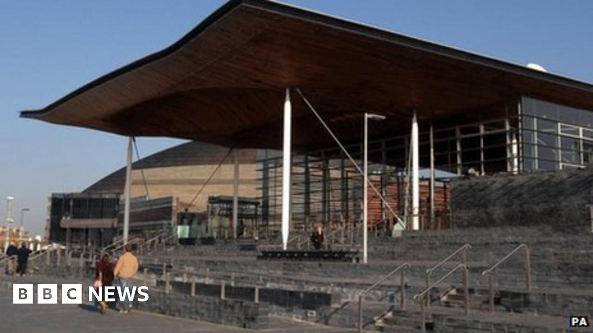 Tory AM Nick Ramsay rejects leader's 'parliament' call - BBC News