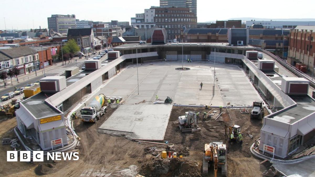 Middlesbrough Bus Station reopens after £1.5m revamp - BBC News