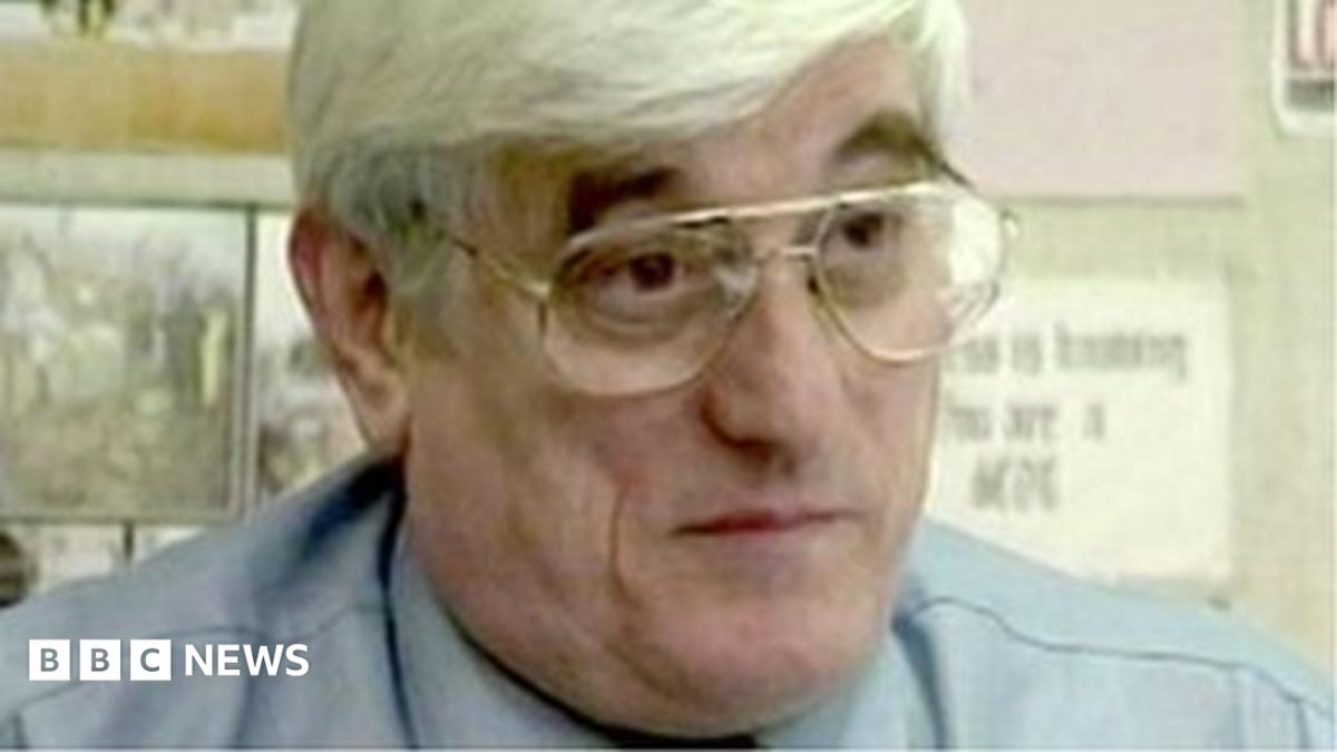 Tributes paid to former MEP Alex Falconer - BBC News