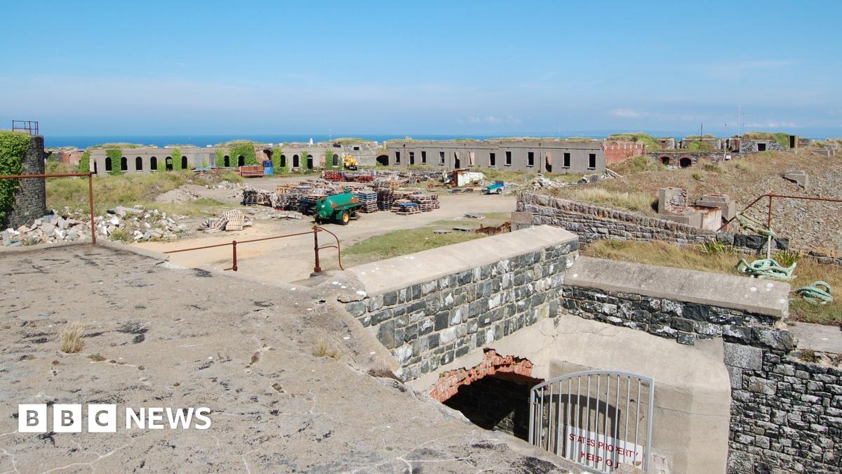 Training at Alderney's Fort Albert to use live bullets - BBC News