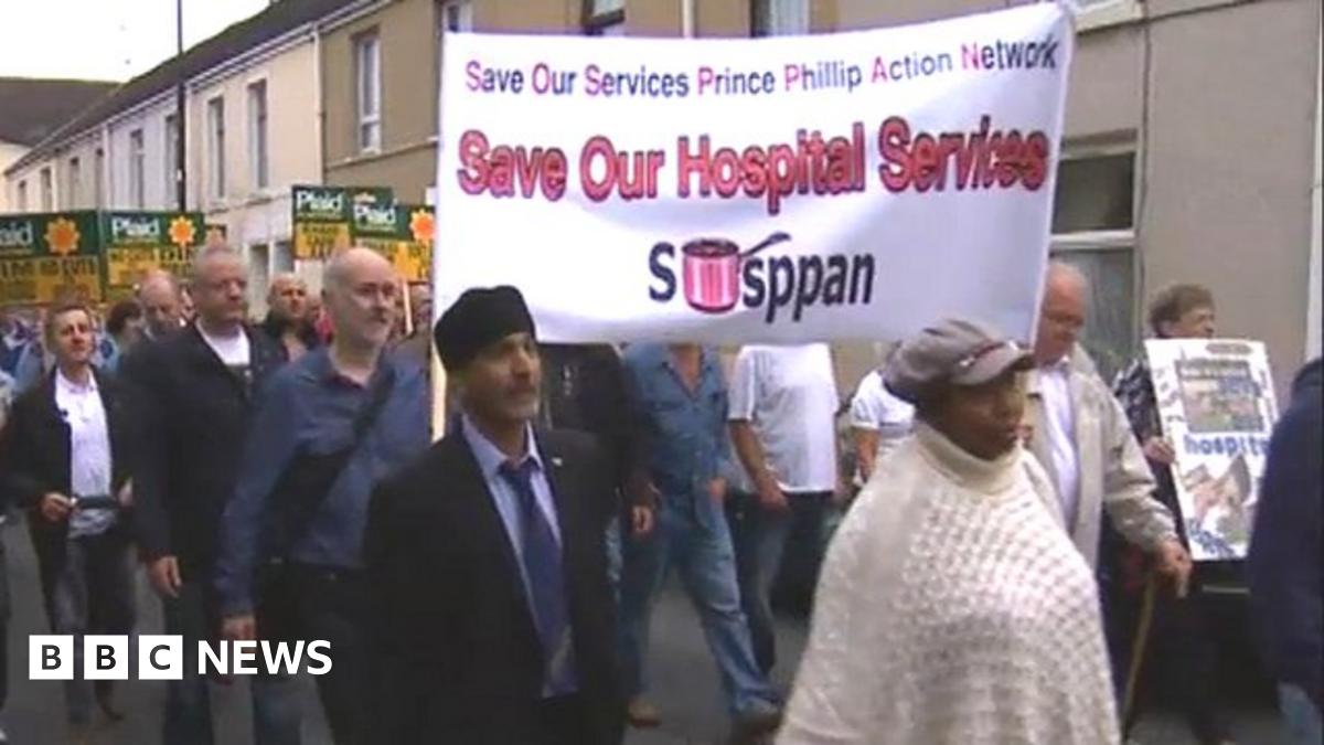 Llanelli rally for Prince Philip Hospital and 1911 riot - BBC News