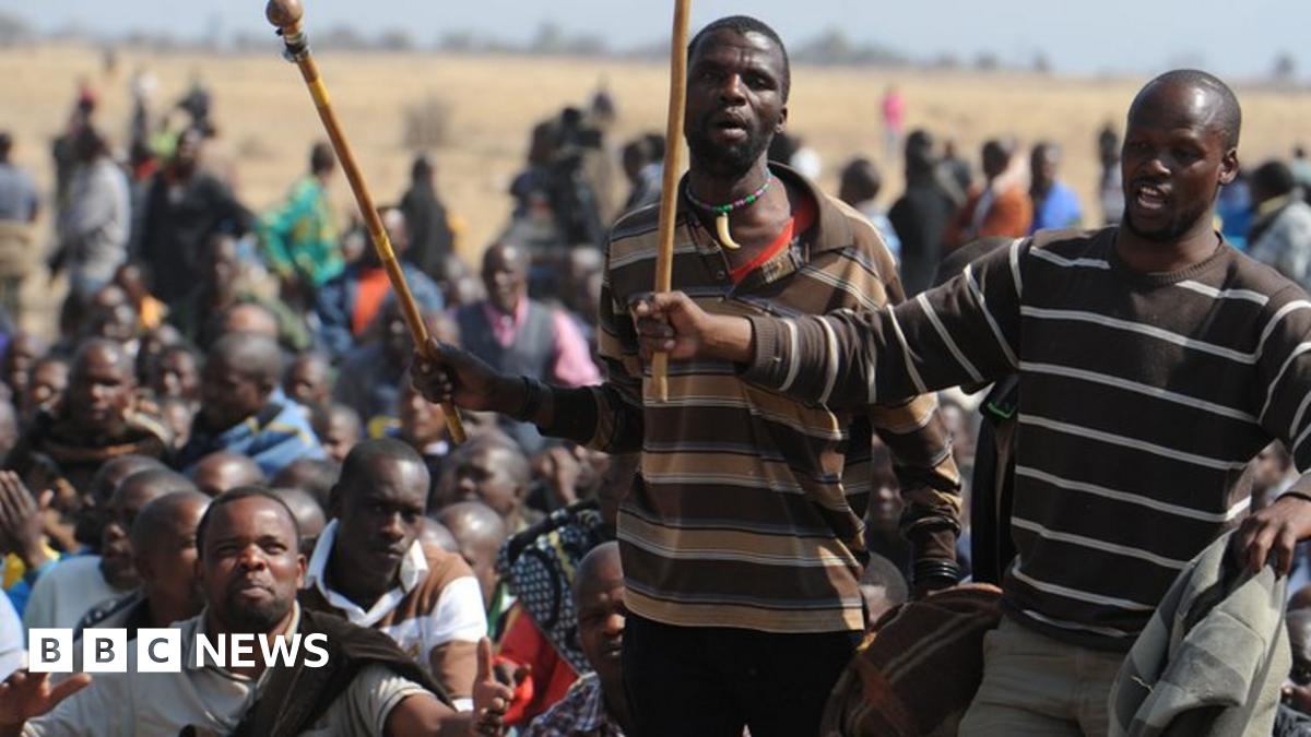 S Africa Lonmin killings: National mourning declared - BBC News