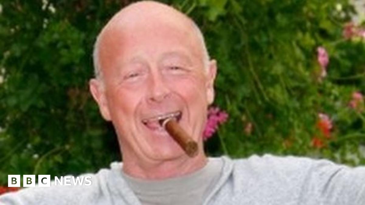 Tony Scott's 'loud' influence remembered - BBC News
