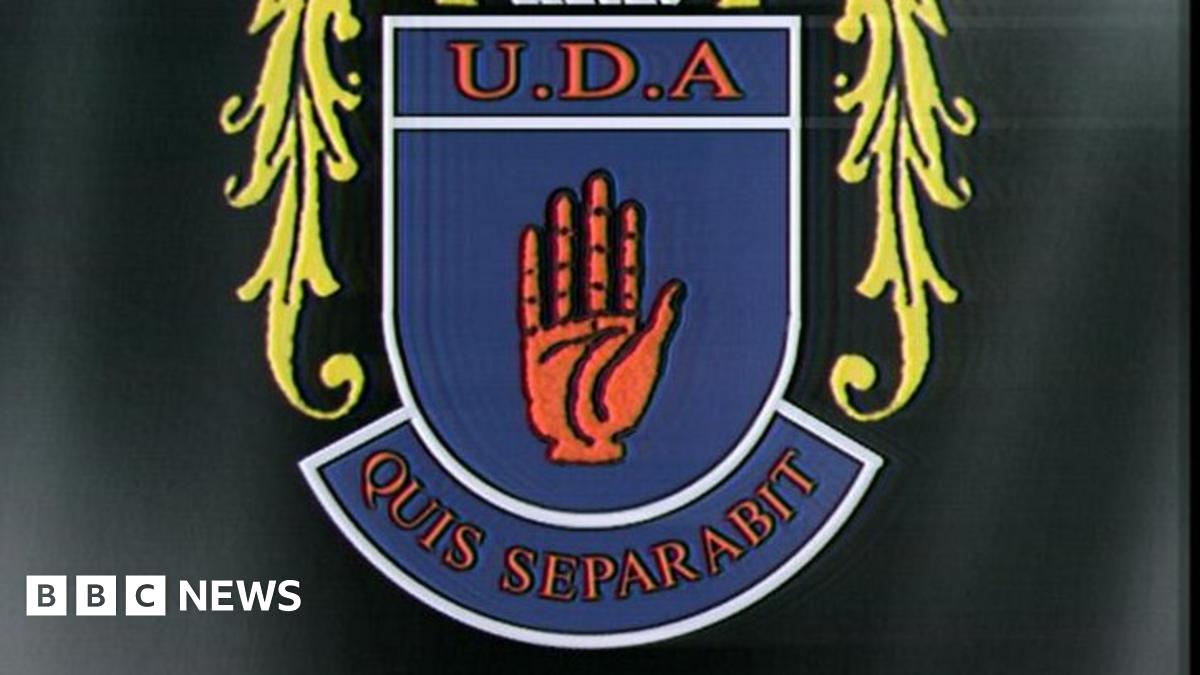 Belfast-based journalist 'in UDA death threat' - BBC News
