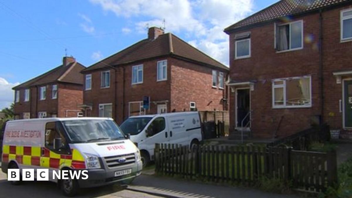 Seven in hospital after County Durham fire - BBC News