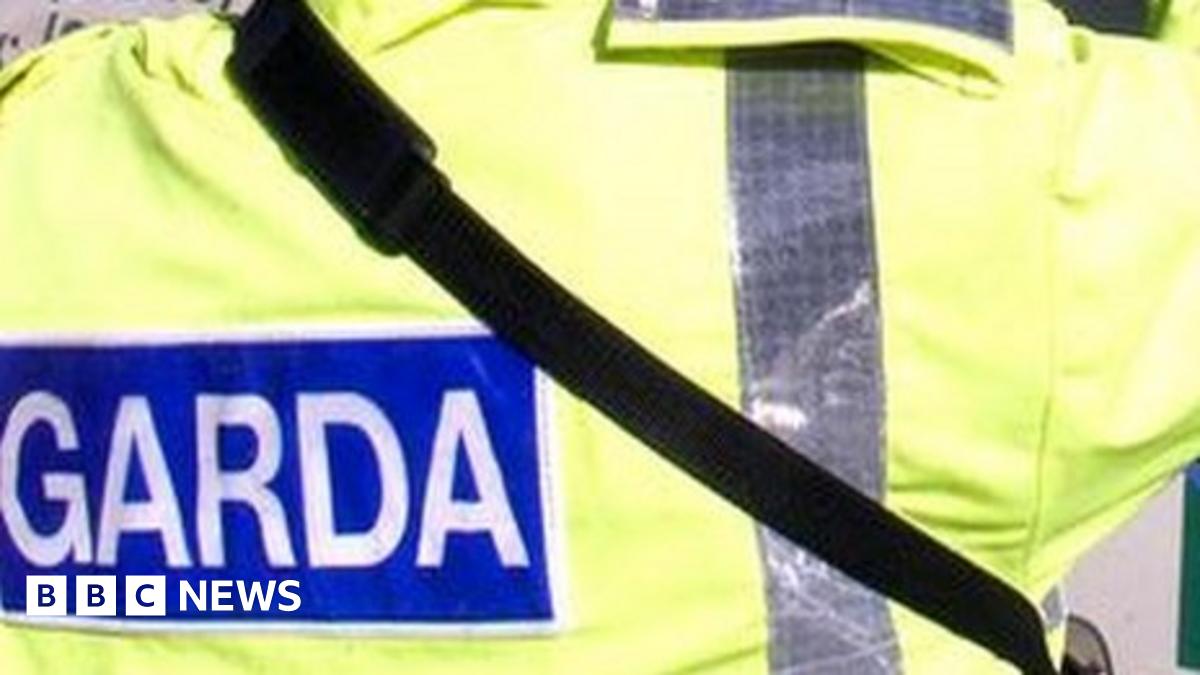 Second child returned to Roma family in Ireland - BBC News