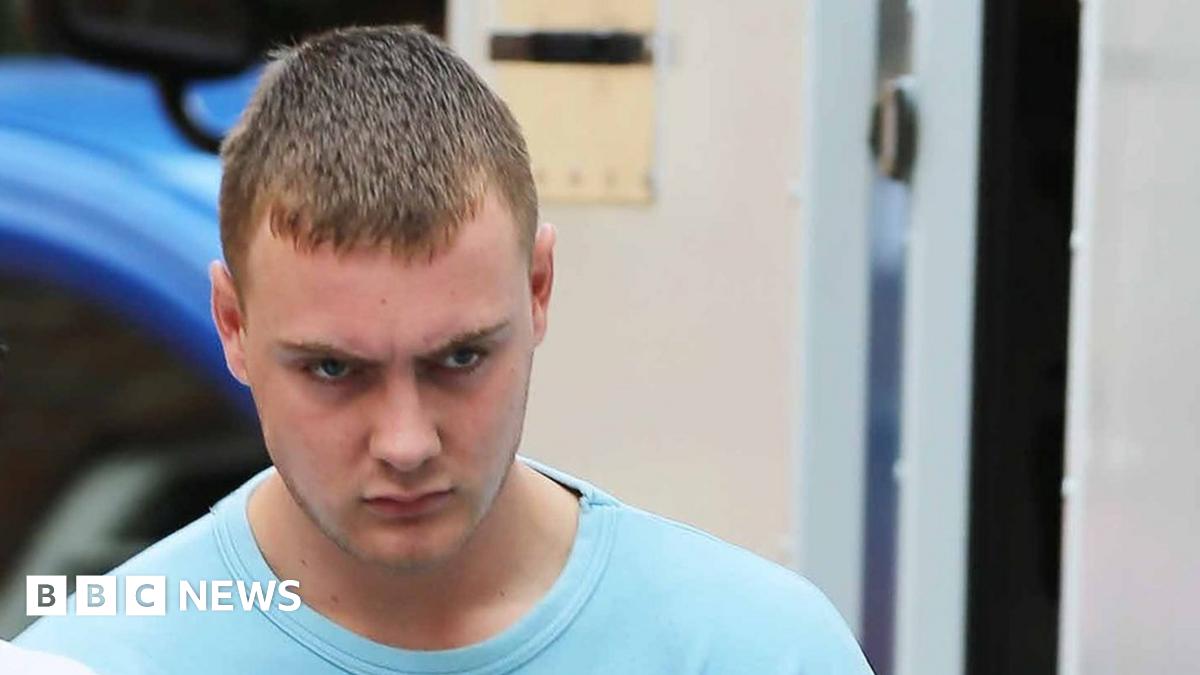 Chris Poole death: Teenagers on murder charge - BBC News