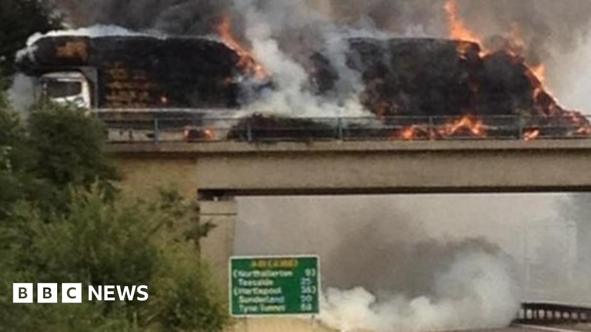 A19 in Thirsk reopens after hay lorry catches fire - BBC News