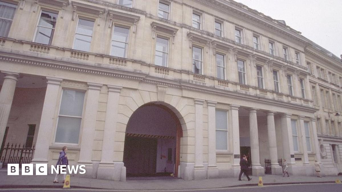 Adrian Cooksey death: Richard Elmes lied 'out of embarrassment' - BBC News