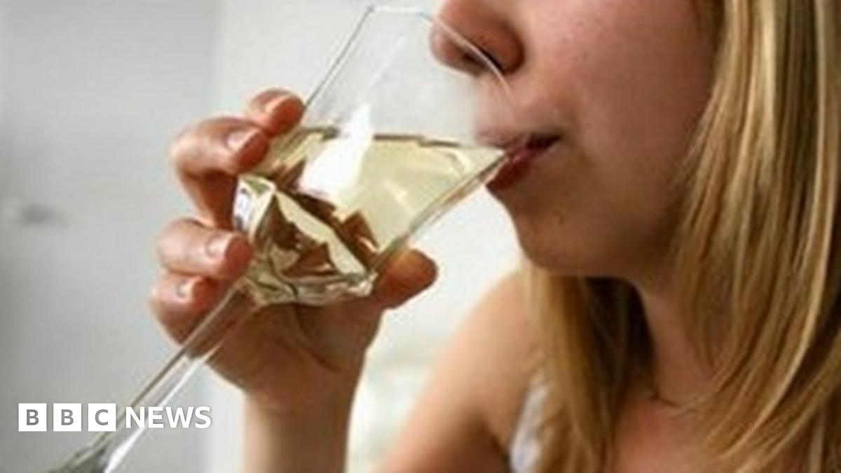 Minimum price plan to end cheap alcohol sales - BBC News