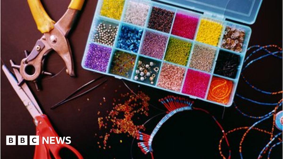 Etsy, Folksy and the mania for making crafts - BBC News