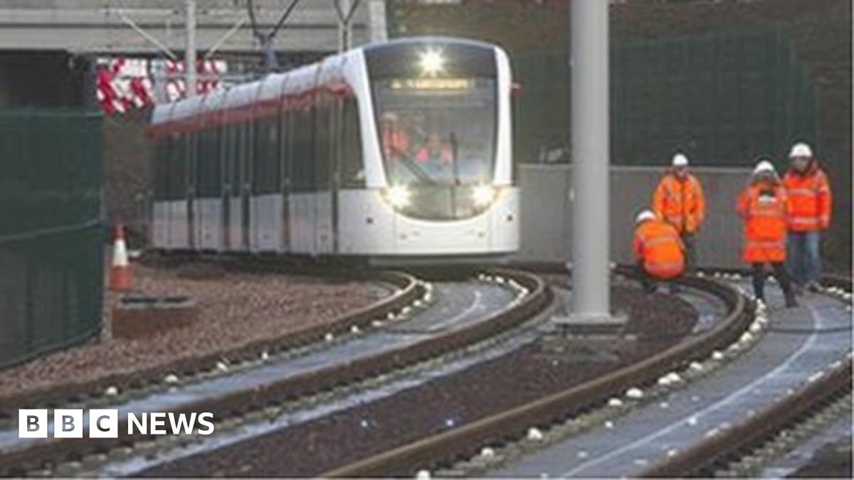 Edinburgh trams: Locals win UN ruling over impact data - BBC News