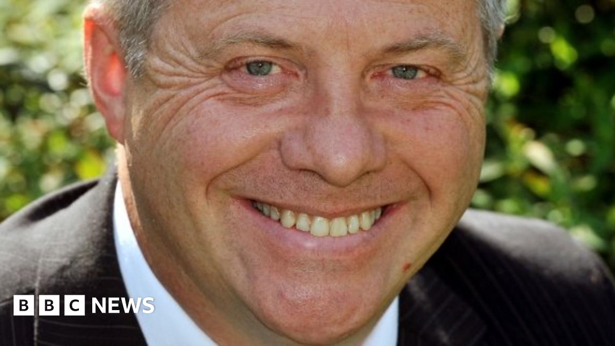 Labour MP John Mann fears car trouble was sabotage - BBC News