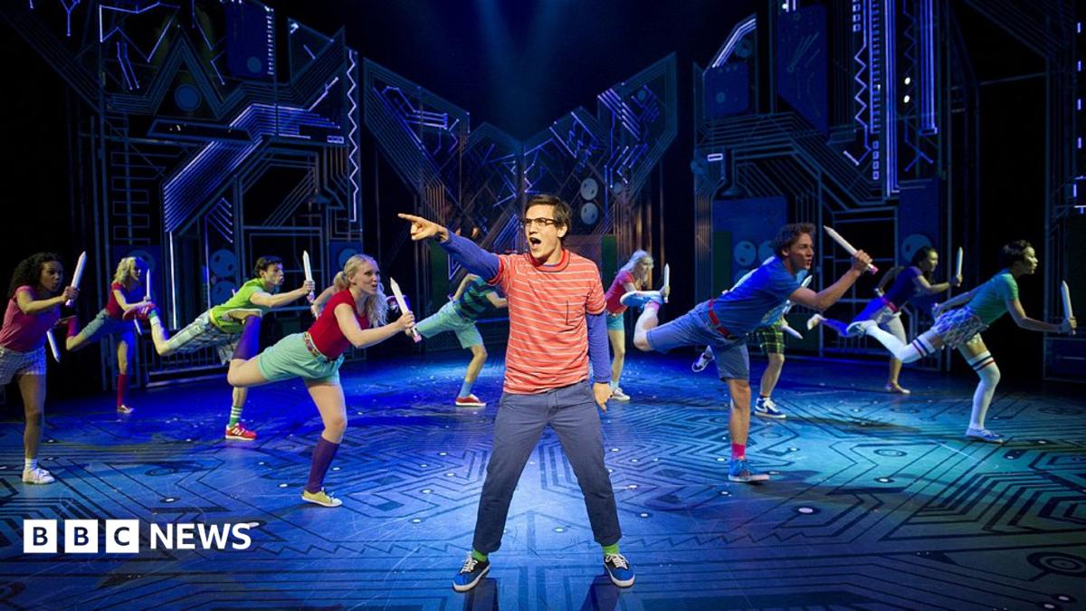 Busted star's Loserville musical set for West End - BBC News