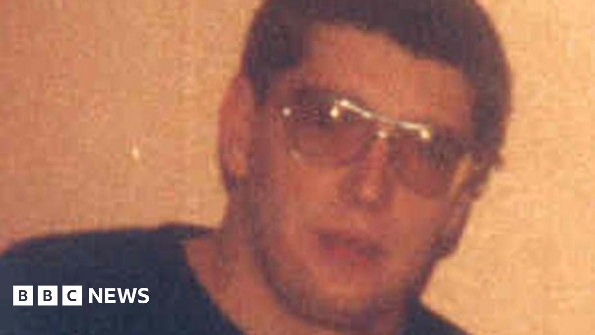 Kevin Bennett killing: Three boys guilty of murder - BBC News