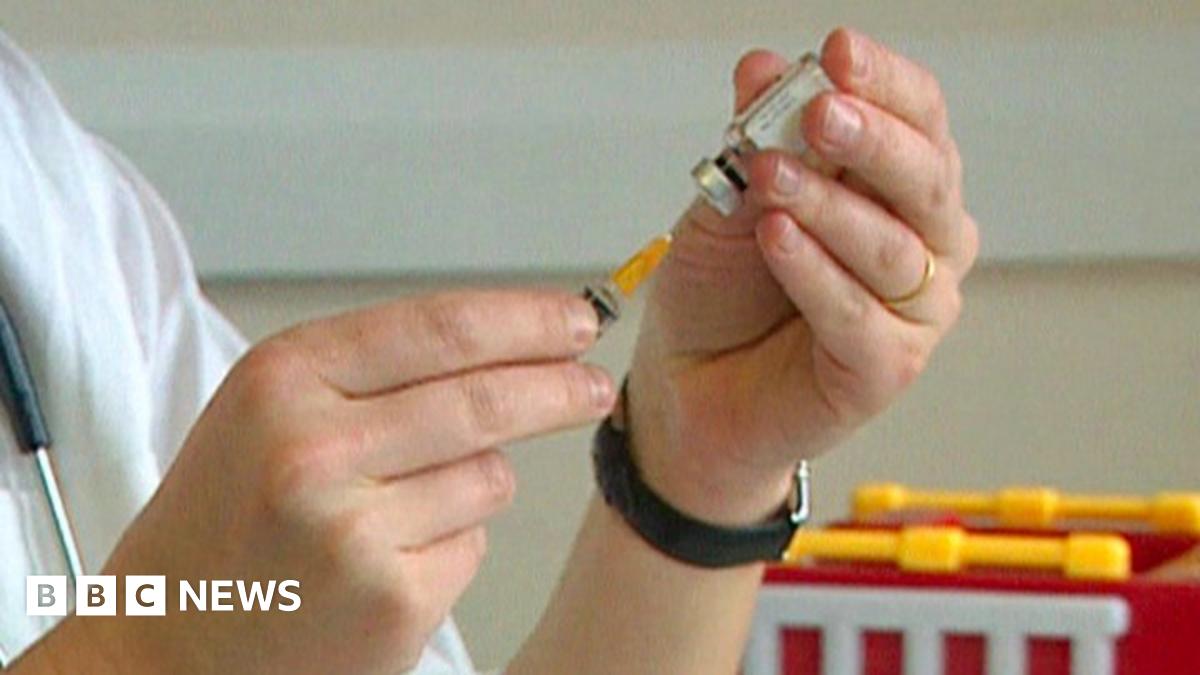 More parents than ever in NI choose to give children MMR jab - BBC News