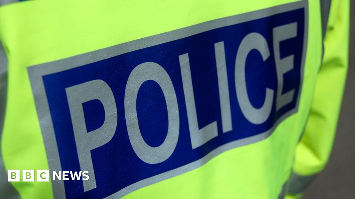 Man airlifted after crash on A82 near Inverness - BBC News