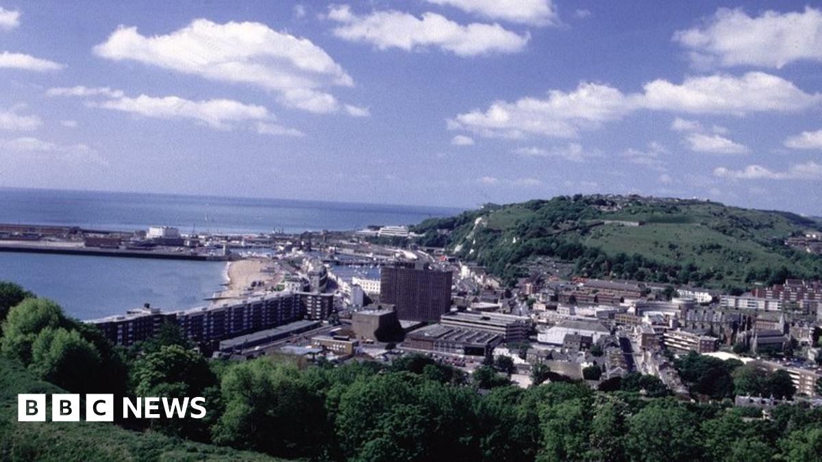 Kent coast path route unveiled by Natural England - BBC News