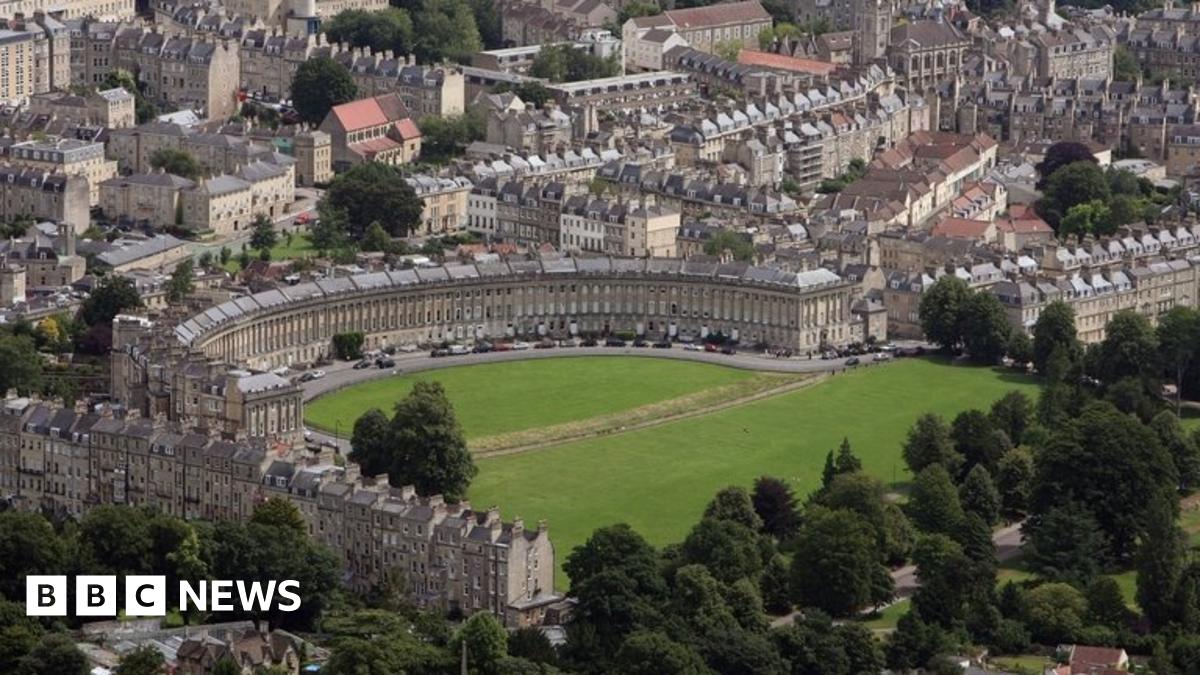 Bath park-and-ride sites set for Sunday service - BBC News