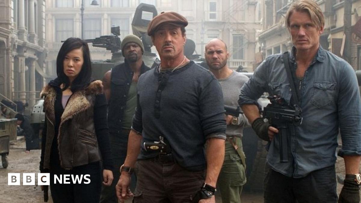 Expendables 2 continues chart hold - BBC News