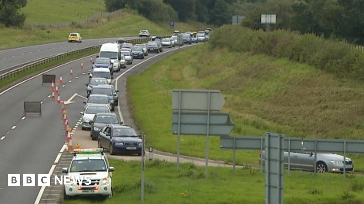 Driver dies after Cornwall 4x4 collision - BBC News