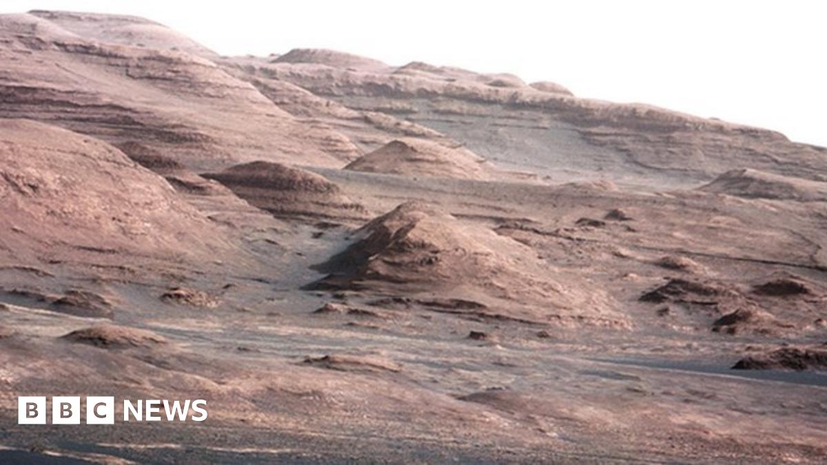 Curiosity rover's intriguing geological find - BBC News