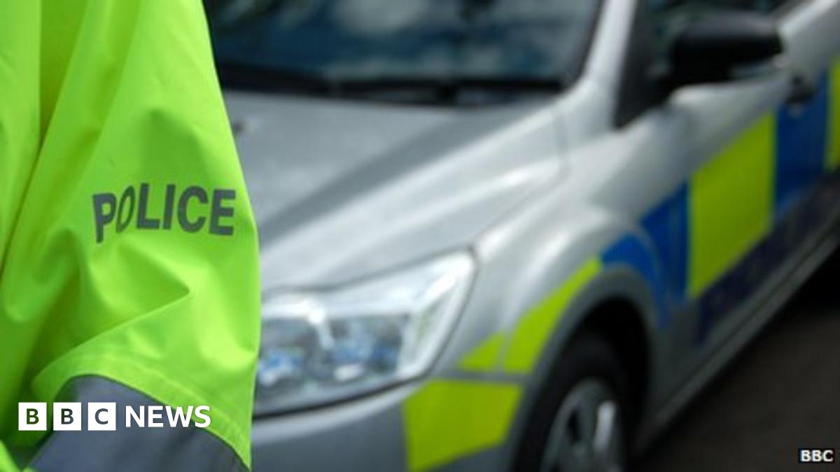 Tayside Police launch real-time app to update public - BBC News