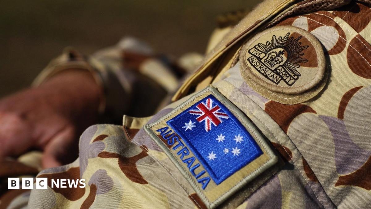 Afghan soldier arrested over Australia soldier deaths - BBC News