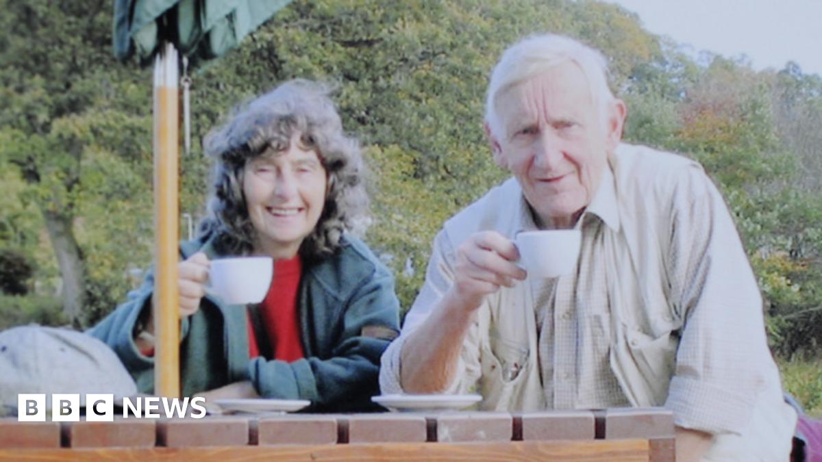 Jamie Simpson pays tribute to murdered father James - BBC News