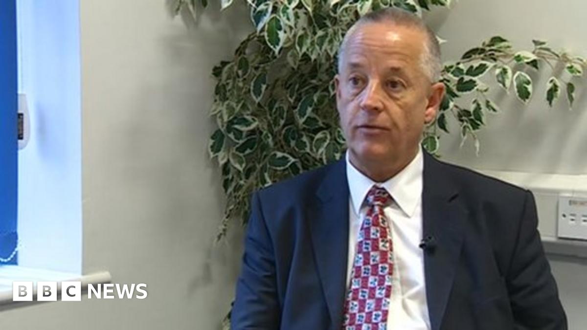 Derbyshire police candidate Alan Charles reveals crime - BBC News