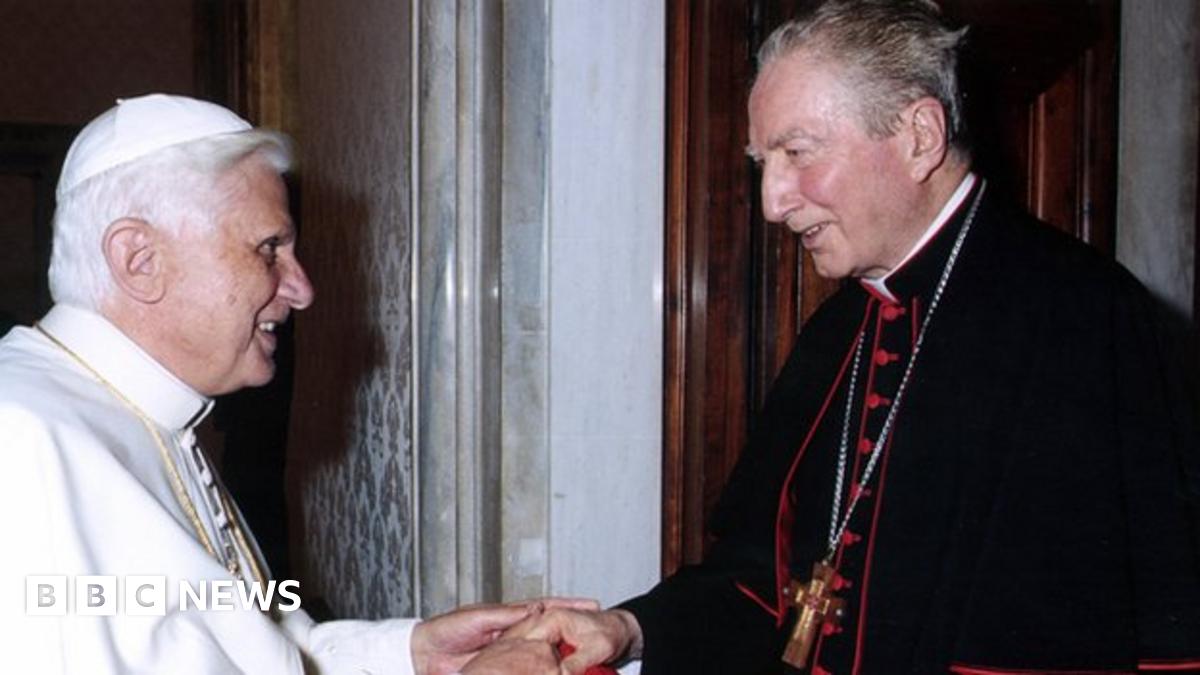 Liberal Catholic Cardinal Carlo Martini dies - BBC News